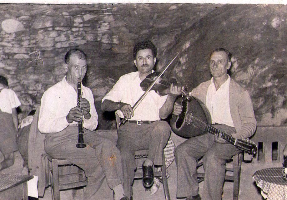 Σταγόνες Ιστορίας – Melanes Naxos